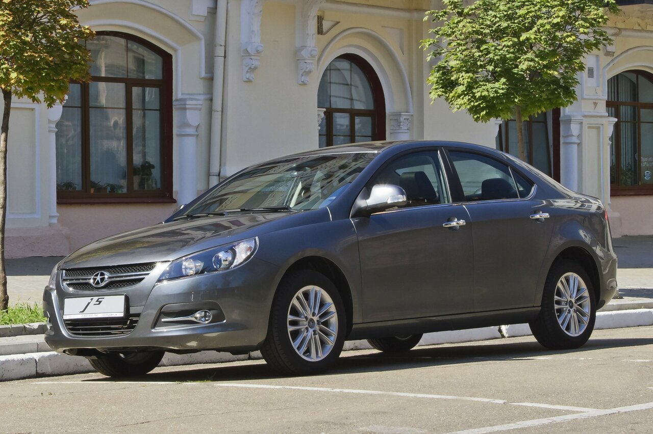 JAC J5 (Heyue) 2014 – н.в., Седан: технические характеристики и комплектации