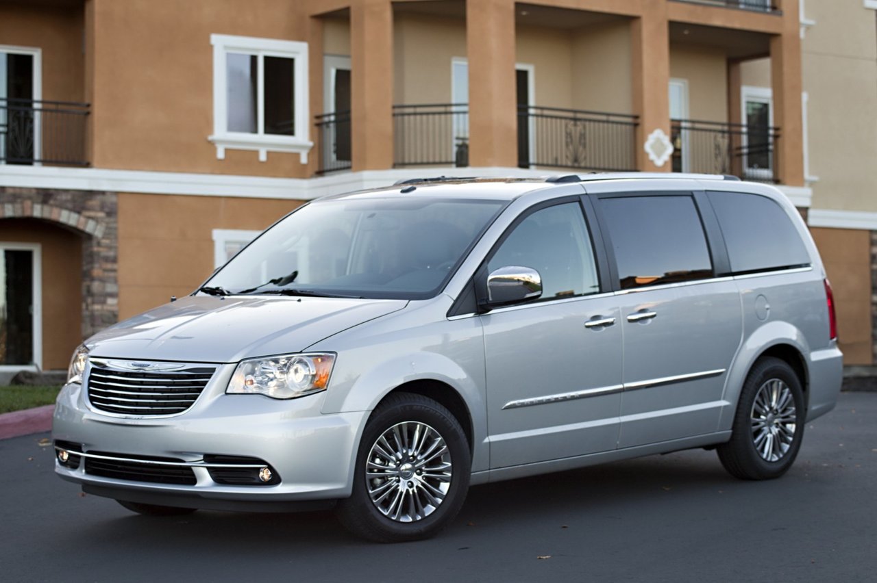 Chrysler Voyager: технические характеристики, поколения, фото ...