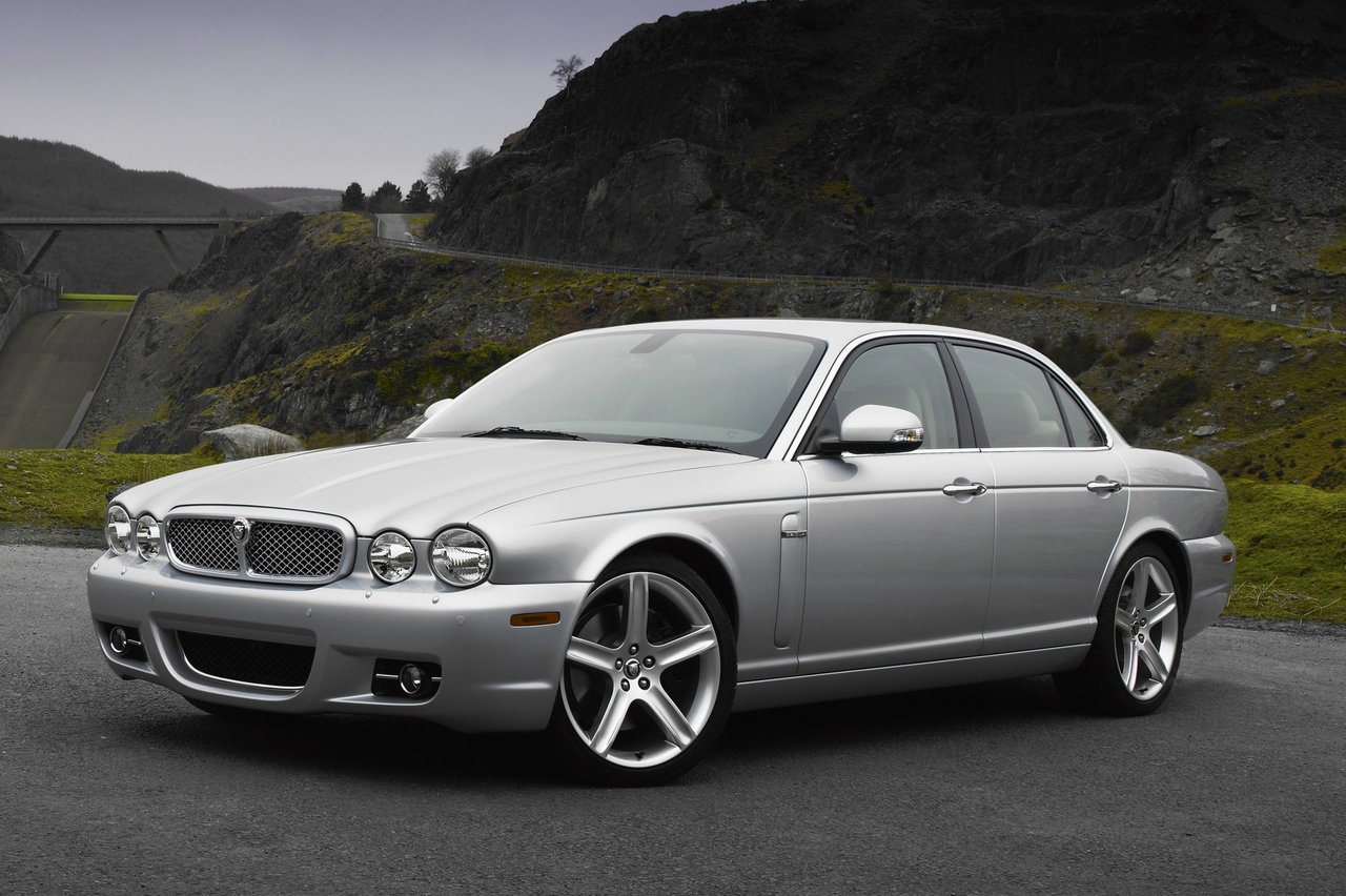 Jaguar XJ 2003 – 2009, 3 поколение (X350/X358), Седан: технические характеристики и комплектации