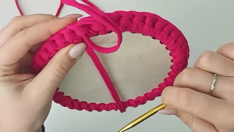 Корзинка из трикотажной пряжи с деревянным донышком крючком. Часть 1 ...