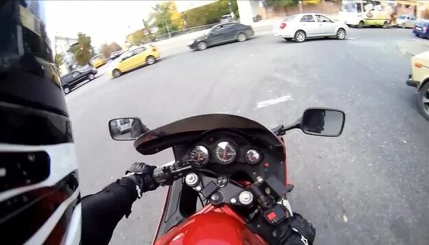 МотоВыебудни Часть 18/ Обзор Suzuki RF 400R - Смотреть онлайн в поиске Яндекса по Видео