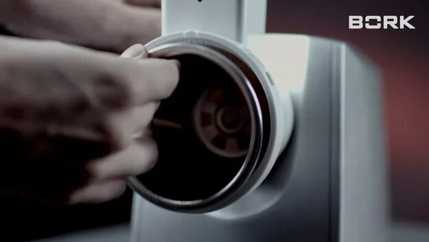 BORK M500 видеоинструкция по сборке мясорубки Борк - Смотреть онлайн в поиске Яндекса по Видео