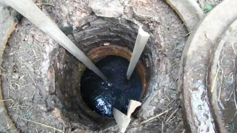 i Засыпаем Карбид в 50 летний Септик Выгребную яму Carbide in the ...