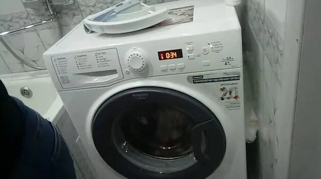 Стиральная машина Hotpoint Ariston VMSF 501 B Быстрая стирка 60 минут ...