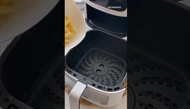 Обзор аэрогриля Demiand DK-2500 белый - Смотреть онлайн в поиске Яндекса по Видео