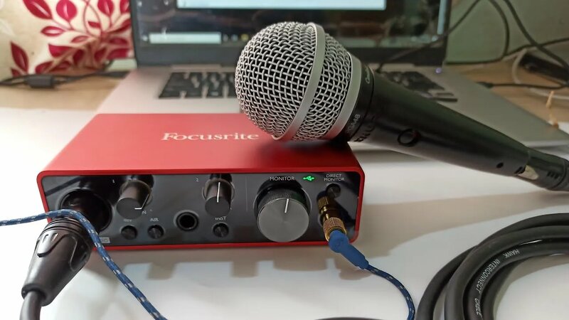 Focusrite Scarlett Solo 3rd Gen USB Audio Interface with Dynamic Microphone Setup - Windows 10 ...