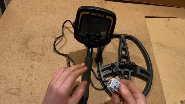 Аккумулятор крона для китайского металлоискателя TX-850..mp4 - Смотреть ...