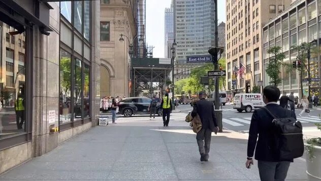 USA Walking Street - New York City 4k Walk - Strolling 5th Avenue And ...