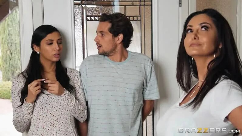 [porn] ava addams, gianna dior & tyler nixon (mother daughter boning)