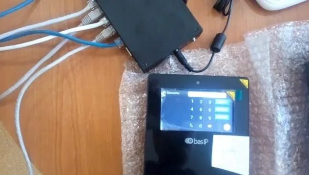 IP панель BAS-IP BA-04 с 3-мя мониторами BAS-IP AU-04LA - Смотреть онлайн в поиске Яндекса по Видео