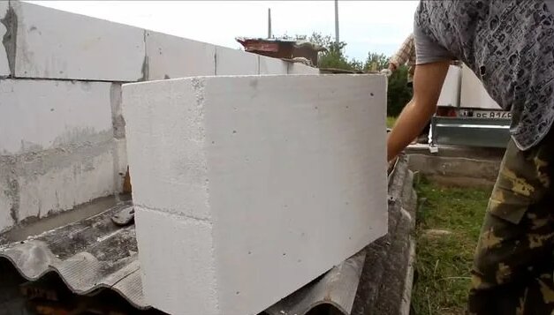 КАК Быстро Пилить Газоблок? Удобный инструмент на стройке ...