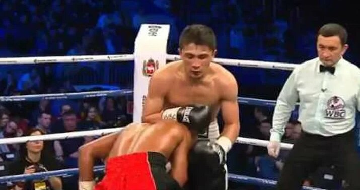 Видео Золотой Таджикский Боксер защитил свой пояс WBC⁄Мухаммадхуча Якубов vs Йогли Еррера ...