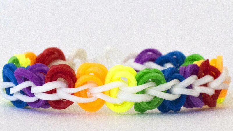 Браслет Кружочки из резинок на рогатке Простое плетение Bracelet