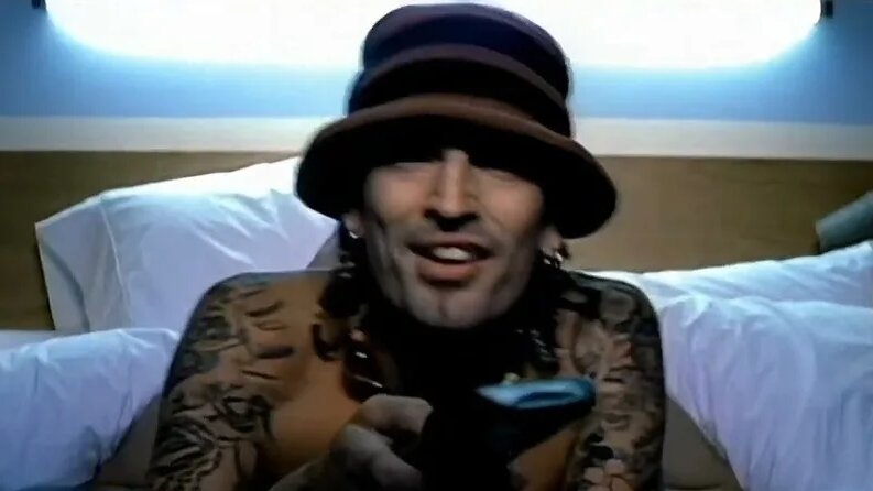 Methods Of Mayhem - Get Naked ft. Lil' Kim, Tommy Lee & Fred Durst | 1999 | Official Video | 4K ...
