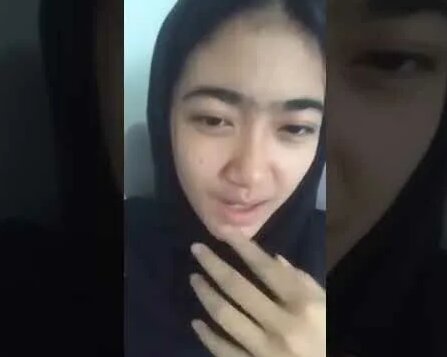 LIVE Viral Syakirah , Jangan DI SKIP ADA Moment Keliatan Belahan Gunung YANG Indah