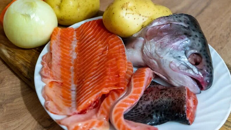 Уха по домашнему из Форели Вкусный суп из красной рыбы дома Смотреть онлайн в поиске Яндекса