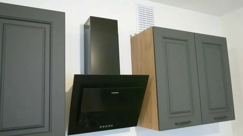 Установка вытяжки на кухне Часть 1 Навеска на стену - Смотреть онлайн в ...