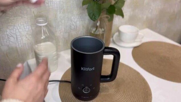 Кофе, как в лучших кофейнях Обзор капучинатора Kitfort KT-779 #kitfort #китфорт #капучинатор ...