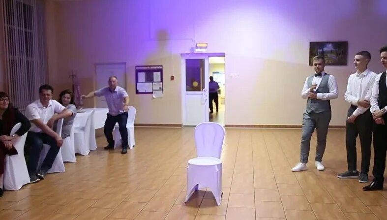 Музыкальный стул - Смотреть онлайн в поиске Яндекса по Видео