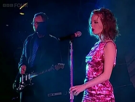 Garbage - Milk - TOTP - 1996 [Remastered] — Видео от Моя слабость - Сундучок Интересов ...