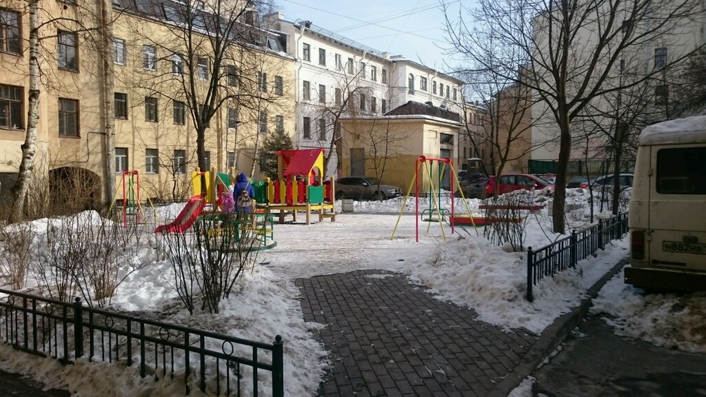 Oyun alanı Playground, Saint‑Petersburg, foto