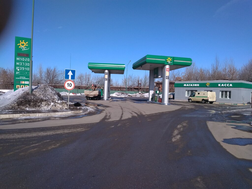 Benzin istasyonu Dlya vas, Tula, foto