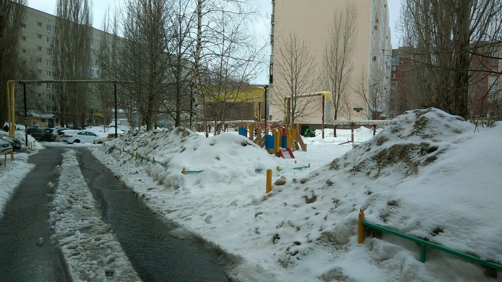 Oyun alanı Playground, Saratov, foto
