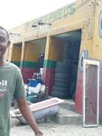 Bourdou Pneus (Brazzaville, Avenue des Trois Martyrs), oto lastik tamiri  Brazzaville'den