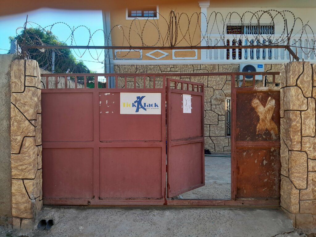 Otel Pensão Residencial Tick Tack dos Prazeres, Loanda, foto