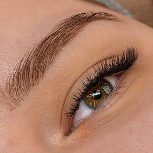 22 Beauty Studio (Engelsa Street No:7/15), kaş ve kirpik salonu  Himki'den
