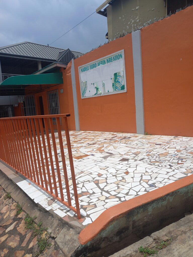 Bijuteriler Nadell Euro Afrik Kreations, Akra, foto