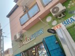 Congo-future (Brazzaville, Commune de Ouenzé, Rue Louingui), pazarlar ve çarşılar  Brazzaville'den
