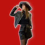 Leather and Fur salon (ulitsa Gorkogo No:48), kürk ve deri giyim mağazaları  Anapa'dan
