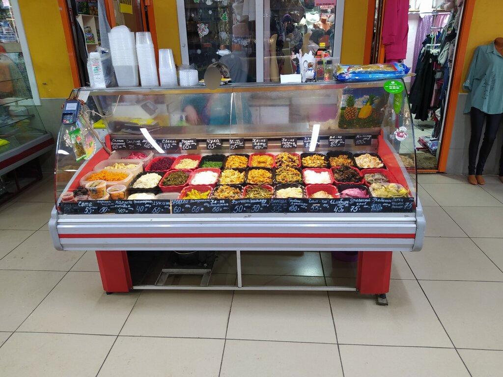 Hazır gıda satan yerler Корейские салаты, Kemerovo, foto