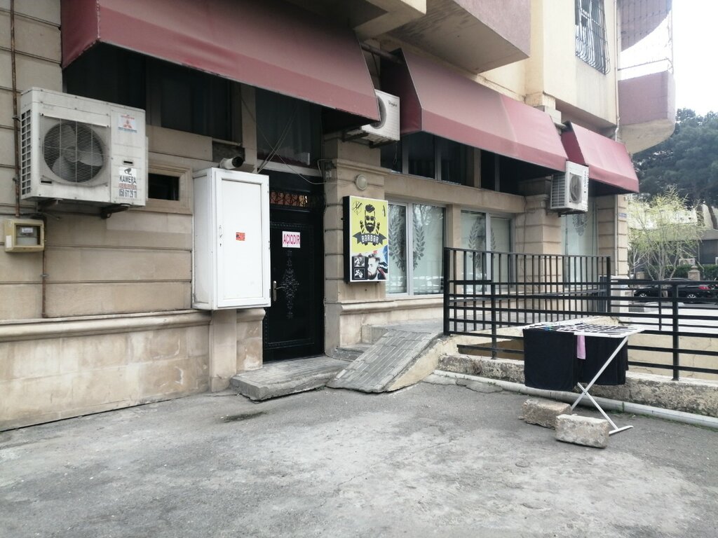 Berberler Barber, Bakü, foto