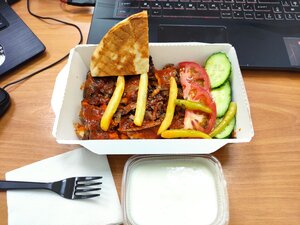 Yaprak (Telmana Street No:15Б, Engels), kafe  Engels'ten
