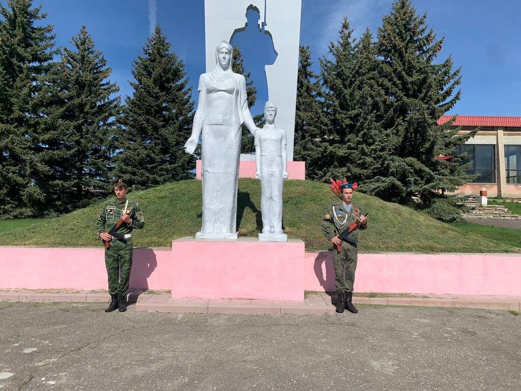 Anıt, heykel Советский солдат, Penzenskaya oblastı, foto