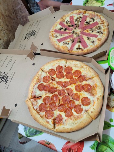 Pizzacılar DiNa, Orenburgskaya oblastı, foto