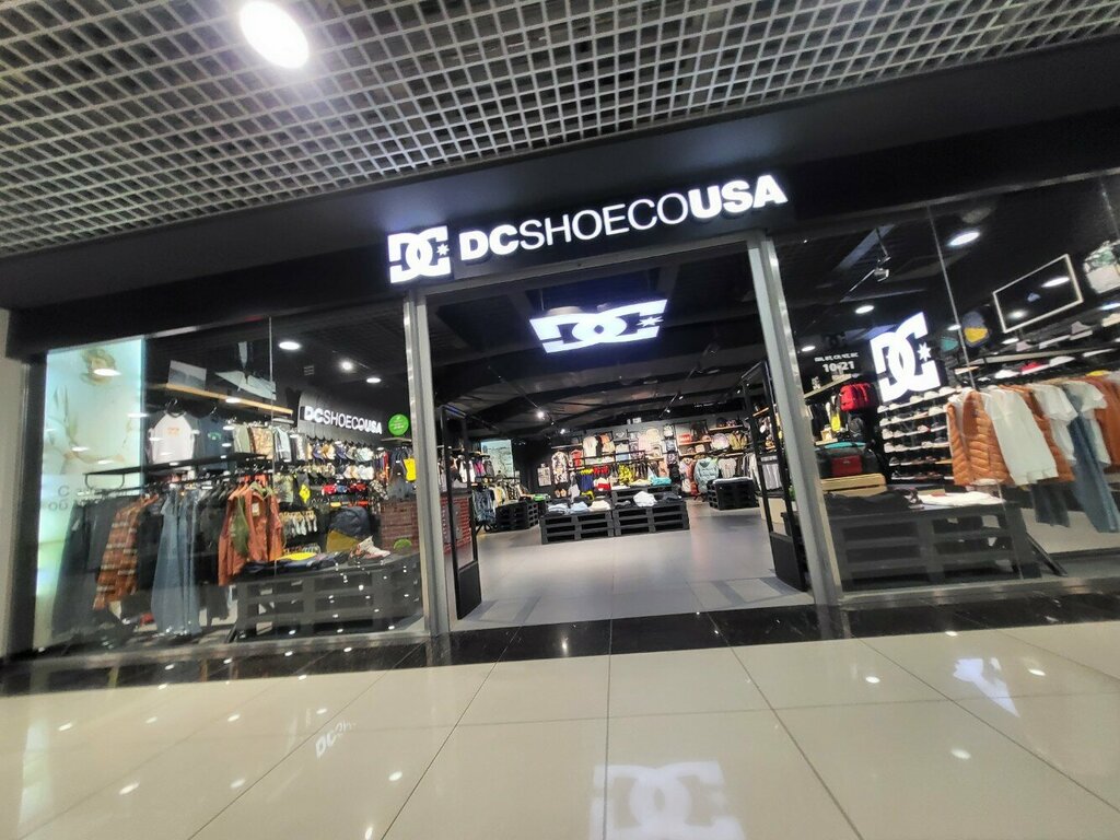 Giyim mağazası Dcshoecousa, Vladivostok, foto