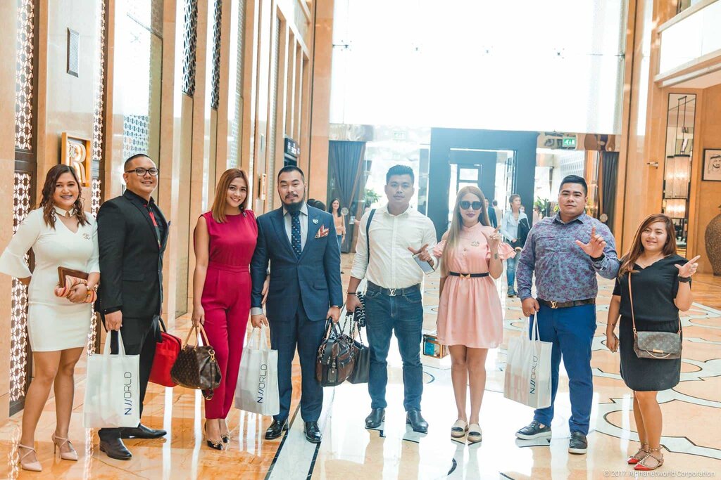 Kozmetik ve parfümeri mağazaları Nworld UAE, Dubai, foto