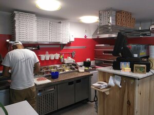 Pizzeria Portare VIA Palma (Islas Baleares, Palma de Mallorca, Avenida Joan Miro, 322), pizzacılar  Balear Adaları'ndan