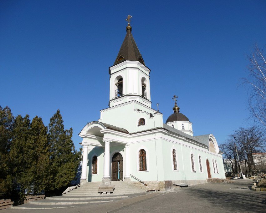 Ortodoks kiliseleri Tserkov Svyatogo Dukha, Nikolaev, foto