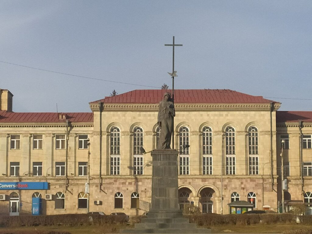 Park, sokak heykeli Hayuhi, Gümrü, foto