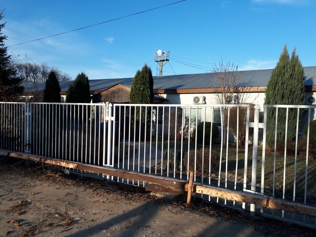 Merdiven ve korkuluklar Kompaniya Metallist, Tolyatti (Togliatti), foto