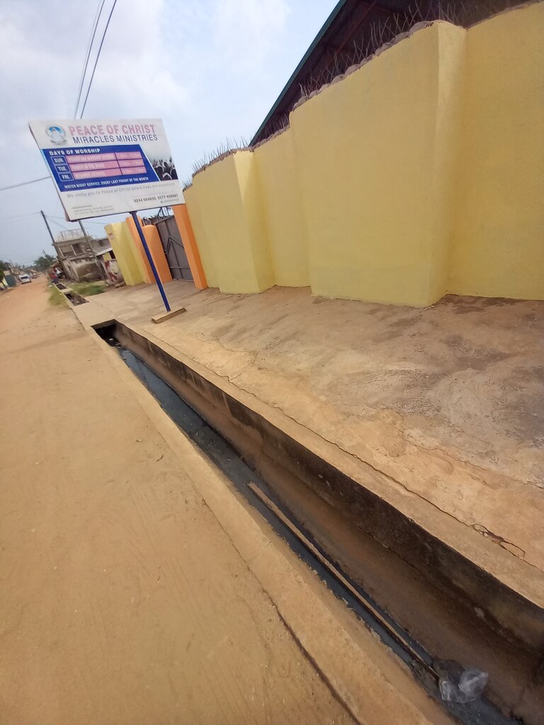 Dini dernekler Peace Of Christ Miracle Ministries, Akra, foto