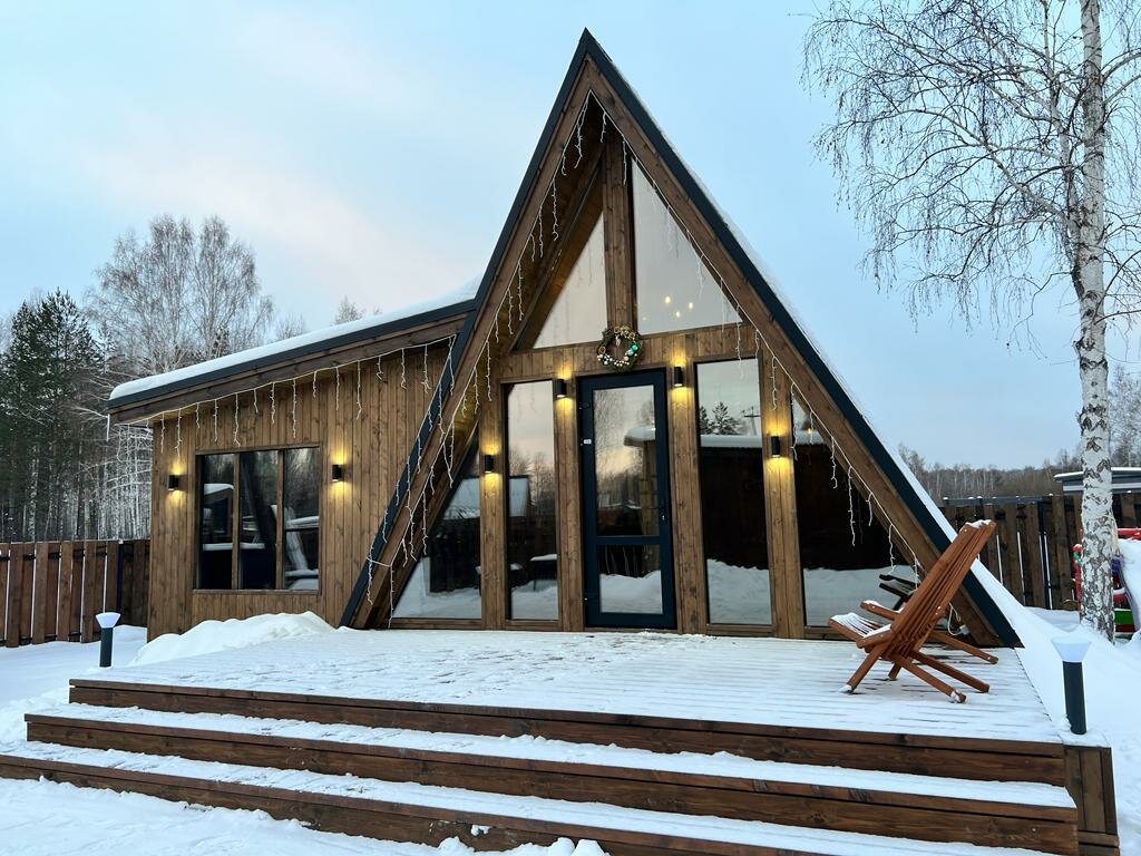 Tatil köyleri Gnezdo_Ekb, Sverdlovskaya oblastı, foto