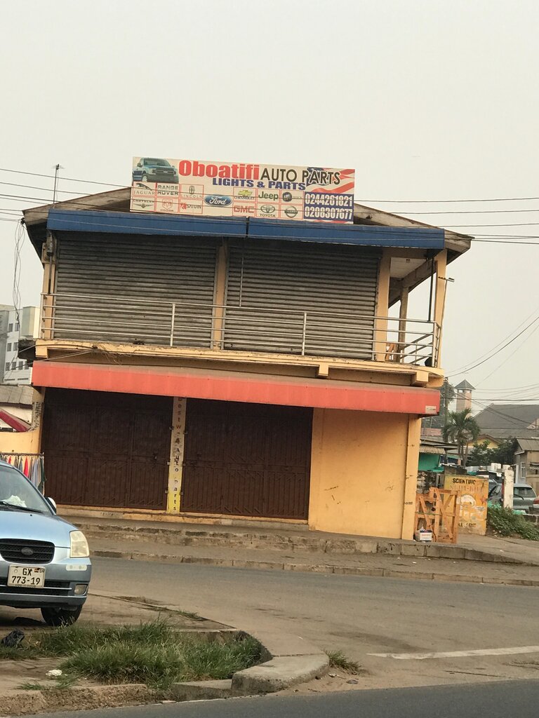 Otomobil yedek parçaları Oboatifi Autoparts, Akra, foto
