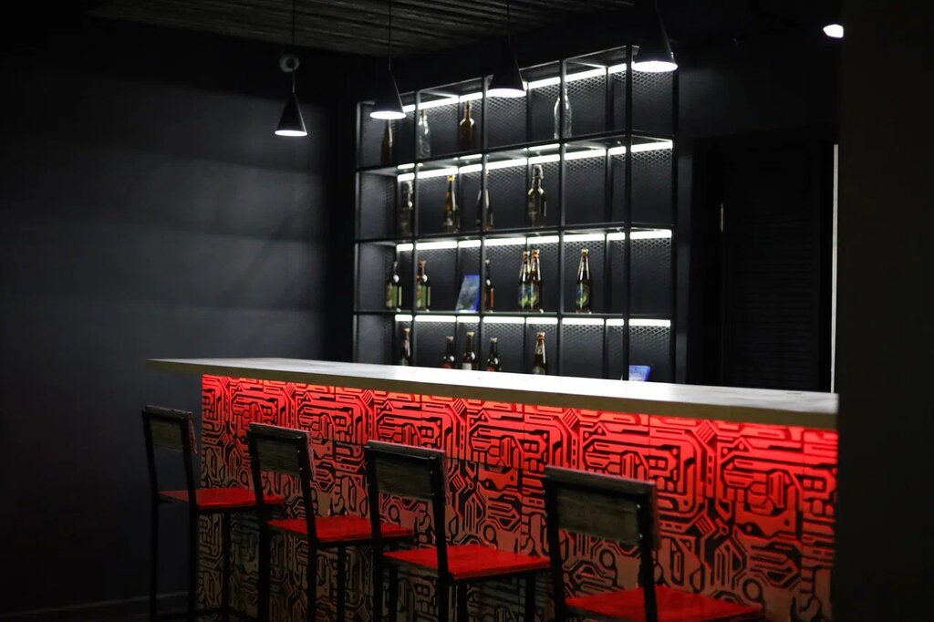 Bilgisayar kulübü Darkness, Moskova, foto