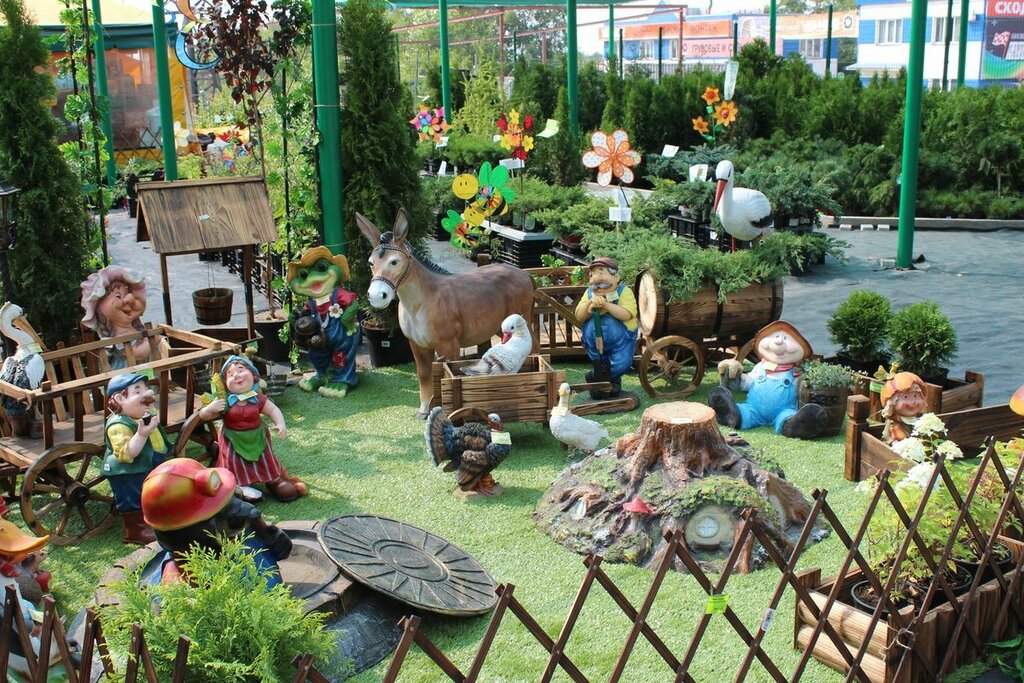 Bahçecilik mağazaları Letny sadovy tsentr Sadovnik, Kirov, foto