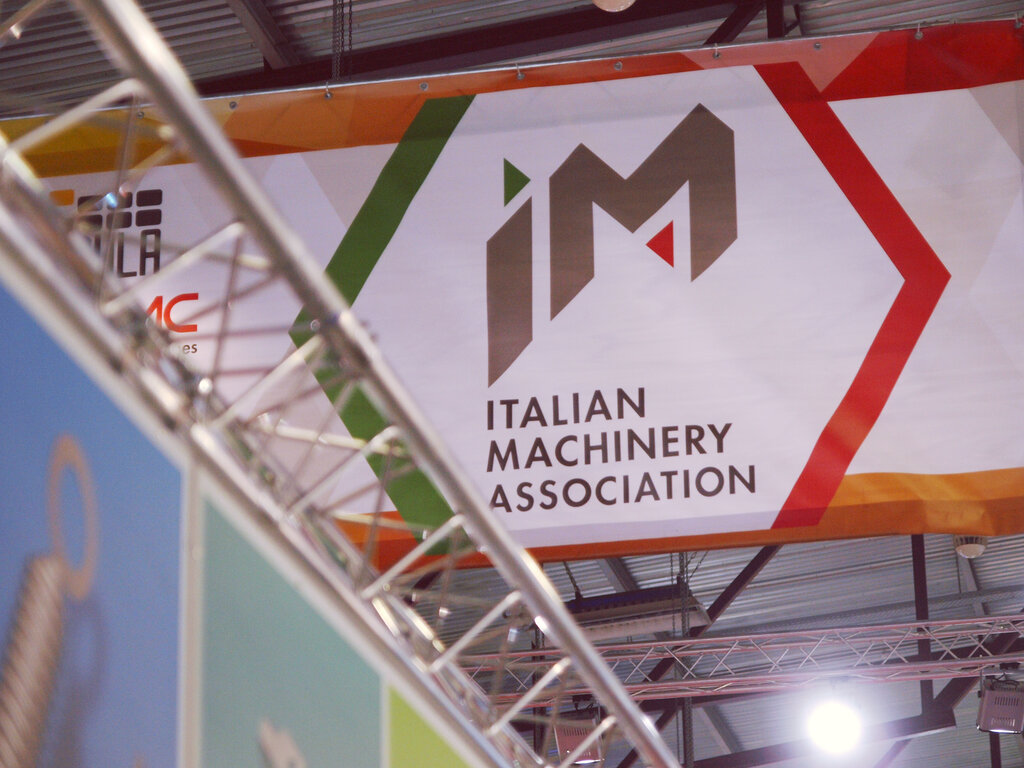 Metal işleme ekipmanları Italian Machinery Association Chelyabinsk, Çeliabinsk, foto